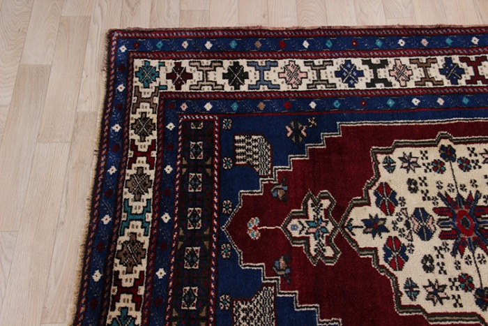 1353 Vintage Yoruk Turkish Rug